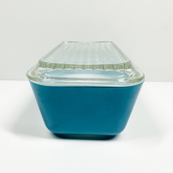 Pyrex | Kitchen | Vintage Pyrex Blue Medium Refrigerator Jar Storage ...